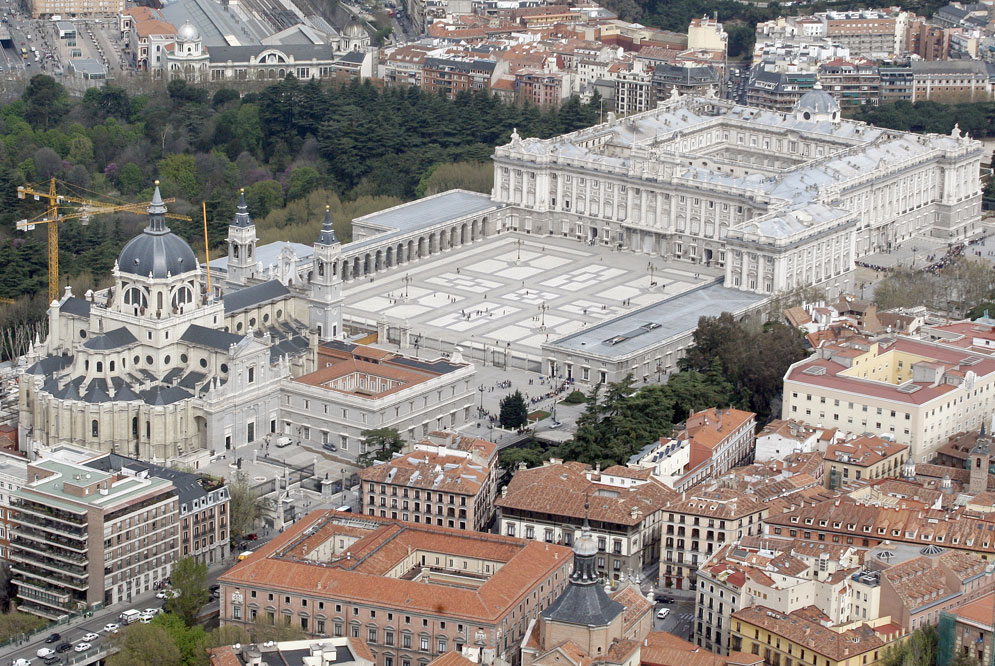 One Of The World s Largest Palaces