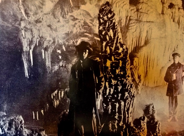 A subterranean meeting with the new Neanderthals - La Cueva de Ardales