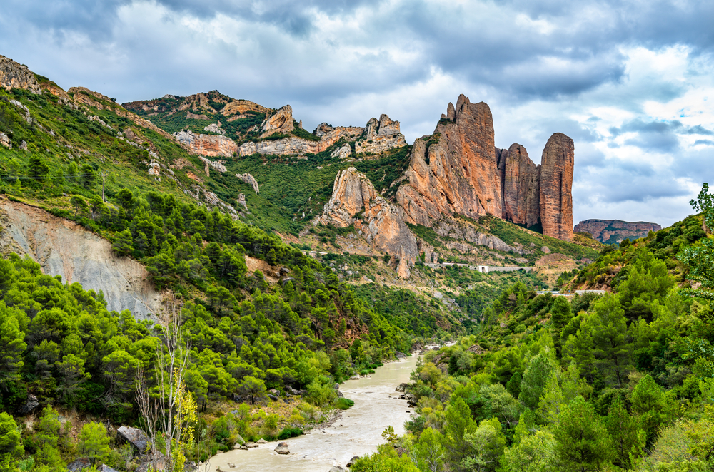 Max Abroad : The Best of Spain